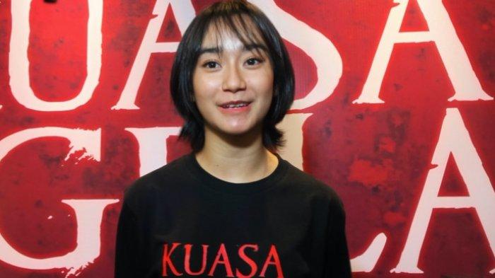Tandai Debut Main Film Perdana, Freya JKT48 Akting dengan Astrid Tiar di Film Horor 'Kuasa Gelap ...