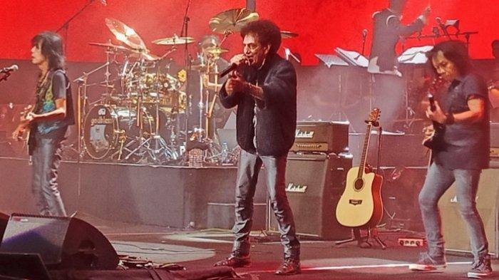 Konser 50 Tahun Berkarya, God Bless Dapat Penghargaan MuRI Sebagai Band ...