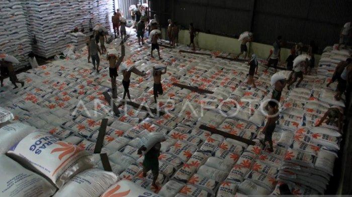 Tak Hanya Kenaikan Harga, Demurrage Impor Beras Dinilai Pengamat ... Tak Hanya Kenaikan Harga, Demurrage Impor Beras Dinilai Pengamat ...