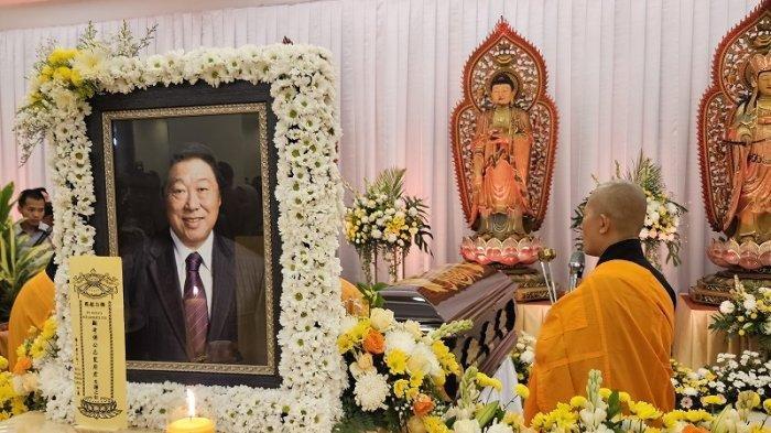 Tiba dari Singapura, Jenazah Murdaya Poo Disimpan di Vihara GVA ...