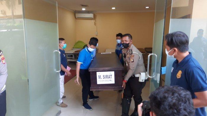 Tangisan Keluarga Jemput Jenazah Pasutri Korban Kecelakaan Cibubur di RS Polri - Wartakotalive.com