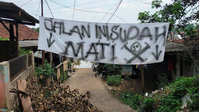 4 Bulan Akses Jalan Tergenang Banjir, Kampung Bulak Barat Bagaikan Kota ...