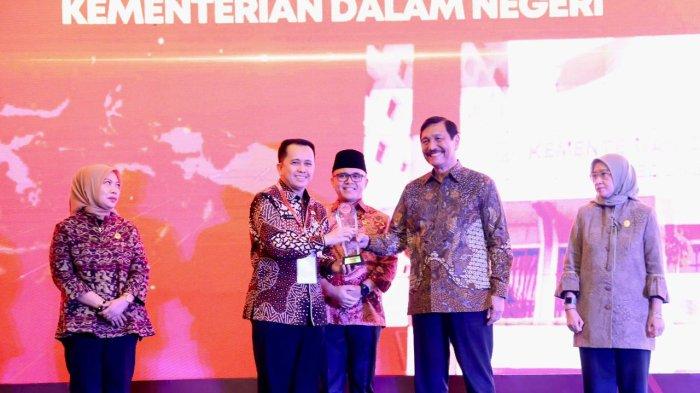 Perkuat Kebijakan Sistem Pemerintahan Berbasis Elektronik, Kemendagri Raih Digital Government ...