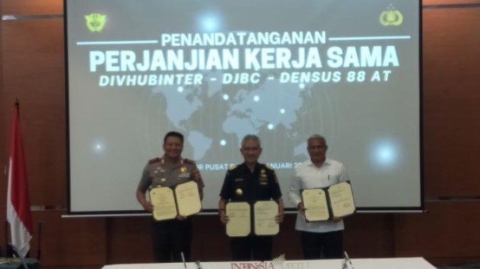 VIDEO: Kolaborasi dengan Divhubinter Polri, Bea dan Cukai Dapat ...
