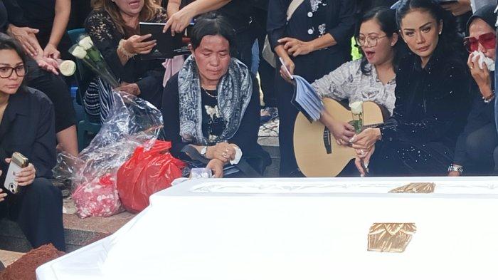 Manajernya Meninggal, Kris Dayanti Sebut Mendiang Selby Anwar Sudah ...