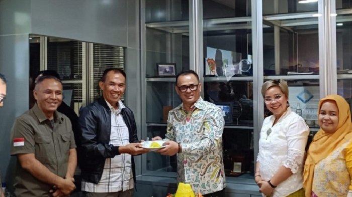 Hinsa Sejahtera Akan Pasarkan Bawang Merah Hasil Urban Farming di Markas Korem 051 Wijayakarta ...