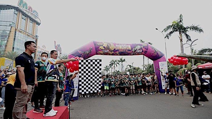 Wisata Jakarta: Ribuan Pelari Ramaikan MAG DINO Run 2022 di Mall Artha ...