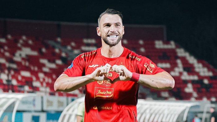 Striker Persija Jakarta Gustavo Almeida dan Marko Simic Mandul, Carlos ...