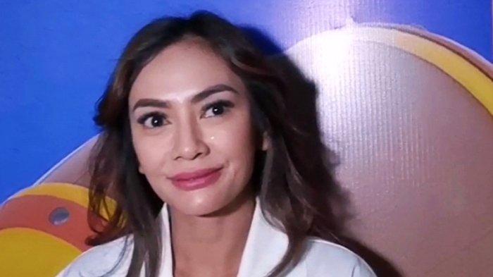 8 Tahun Bercerai, Masayu Anastasia dan Lembu Masih Berteman demi Anak - Wartakotalive.com