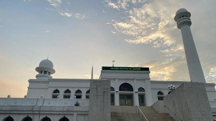 Diperkirakan Masjid Agung Al Azhar Bakal Dipenuhi Jemaah yang Melakukan ...