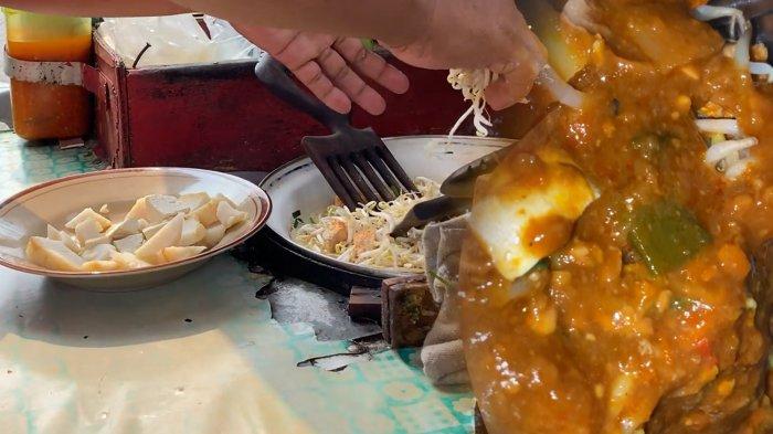 VIDEO Mencicipi Kuliner Legendaris Toge Goreng Khas Bogor, dengan ...