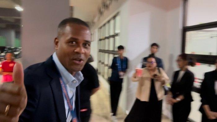 Patrick Kluivert cs Tonton Duel Persija Jakarta Vs PSBS Biak: Kami ...