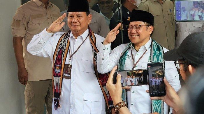 Pantun Cak Imin Usai Daftar ke KPU: Gulo Jowo Diteke Nang Papan, Prabowo Memenuhi Harapan ...
