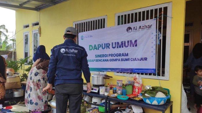 Operator Air Bersih di Jakarta Bantu Bangun Dapur Umum untuk Korban ...