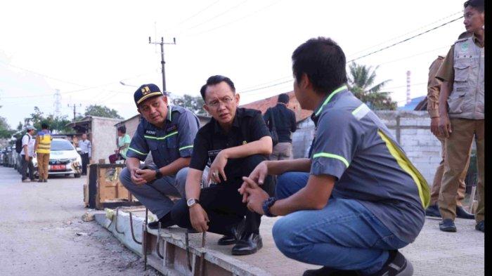 Pastikan Perbaikan Jalan Berkualitas, Pj Bupati Bekasi Tinjau Langsung ke Lapangan ...