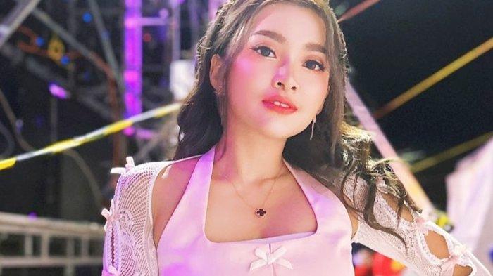 Miris, Honor Pedangdut Vianty Arvy Tak Kunjung Dilunasi Usai Live Jualan Baju 5 Jam Per Hari ...