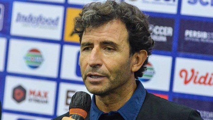 Liga 1: Kehadiran Javier Roca Bikin Pelatih Persib Bandung Luis Milla ...