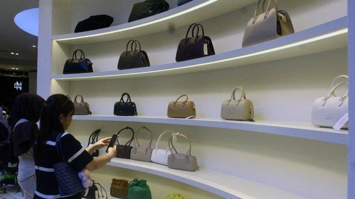 Tidak Perlu ke Malaysia, Gerai Tas dan Sepatu Christy Ng Resmi Buka di ...