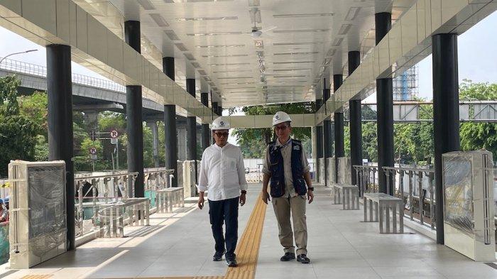 Jumlah Penumpang Kerap Membludak, Transjakarta Revitalisasi Halte ...