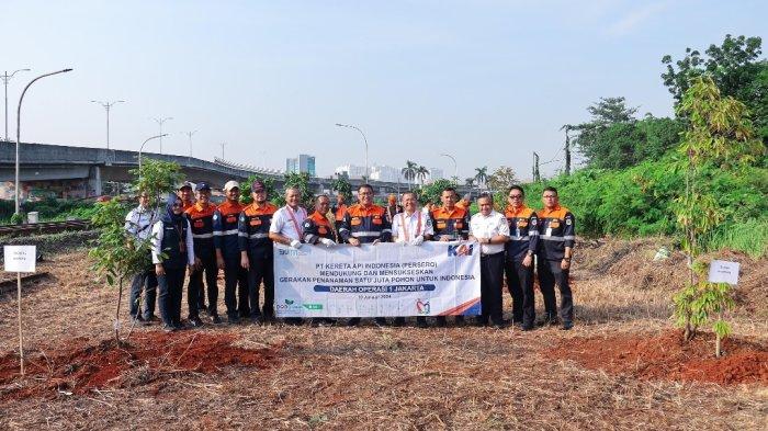 Sukseskan Gerakan Satu Juta Pohon, KAI Daop 1 Hijaukan Jakarta dengan ...
