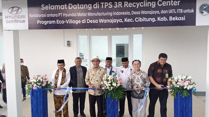 Resmikan TPS3R di Wanajaya Kabupaten Bekasi, Gubernur Jabar Berharap Permasalahan Sampah ...