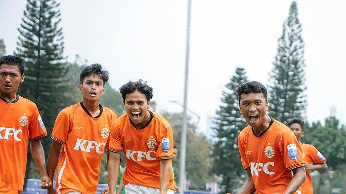 Coach Blitz Tarigan Bangga Persija Jakarta U-18 Lolos ke Babak ...