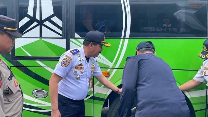 Jelang Natal dan Tahun Baru 2025, Puluhan Bus AKAP di Terminal Kalideres Dilakukan Ramp Check ...