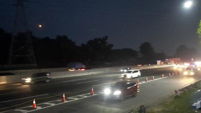 One Way Ditunda, Polisi Hanya Terapkan Contraflow di KM 55 hingga KM 47 Jalan Tol Japek ...