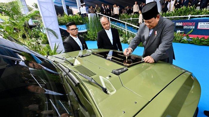 Resmikan Rantis Listrik Maung MV3 EV "Pandu", Prabowo Sebut Penting Kuasai Teknologi dan ...