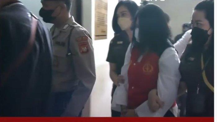 Putri Candrawathi, Ricky Rizal, dan Kuat Ma'ruf Sudah Hadir di PN ...
