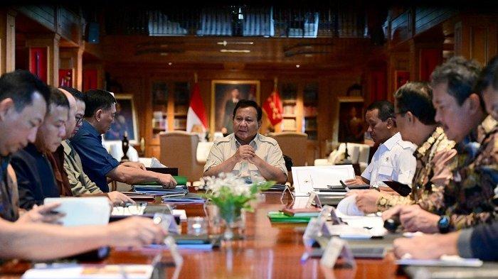 Mendadak! Prabowo Tiba-tiba Panggil Menteri Kabinet Merah Putih Rapat di Istana Sore Ini ...