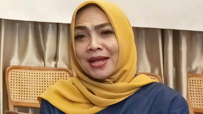 Rieta Amalia Ibu Nagita Slavina Jadi Juri Lomba Memasak di Chef Expo ...