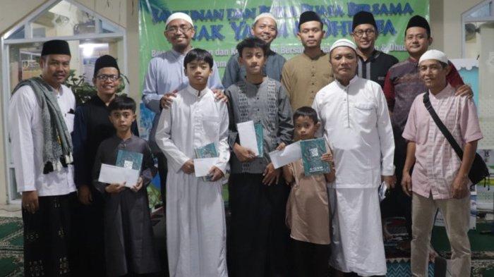 BKM Nururrohman Kavling Pelita Air Service Salurkan Santunan untuk 107 ...