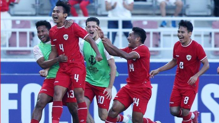 Tandukan Komang dan Penyelamatan Ernando Ari Antar Timnas Indonesia Tundukkan Aussie ...