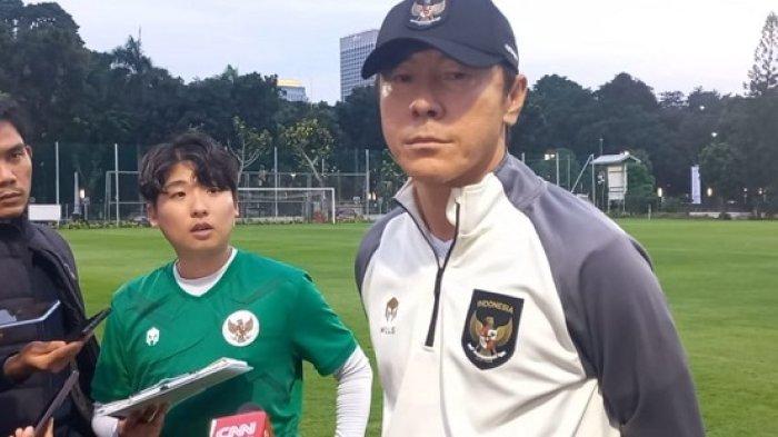 Dikiritik Thomas, Shin Tae-yong: Kalau Tak Tahu Tentang Sepak Bola ...
