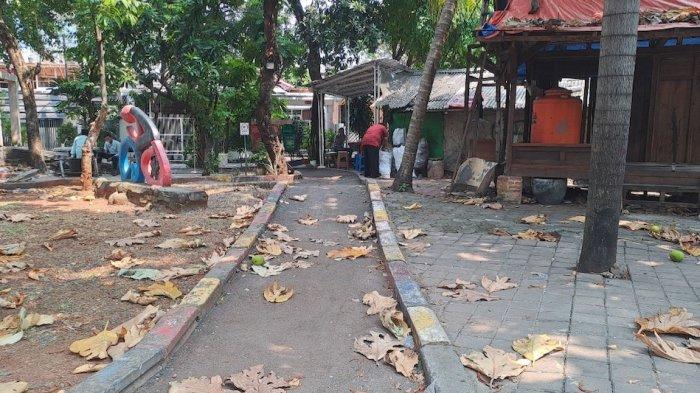 Ruang Terbuka Hijau di Jalan Intan Jakarta Barat Kini Terbengkalai ...