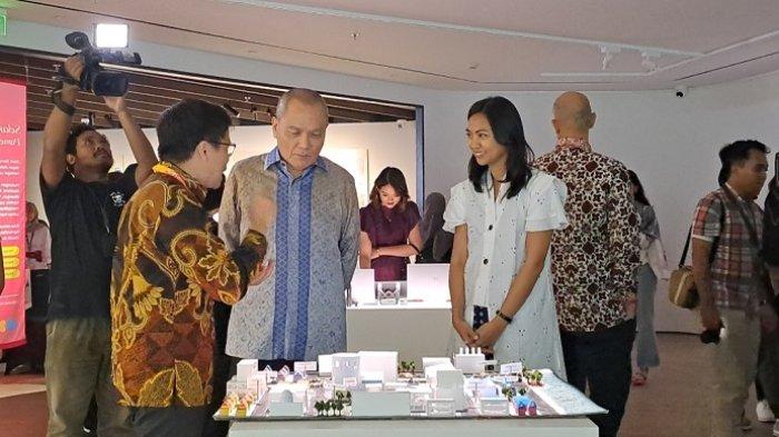 Menengok Pameran Karya Siswa SMM, Ada Lukisan hingga Replika Ikon ...