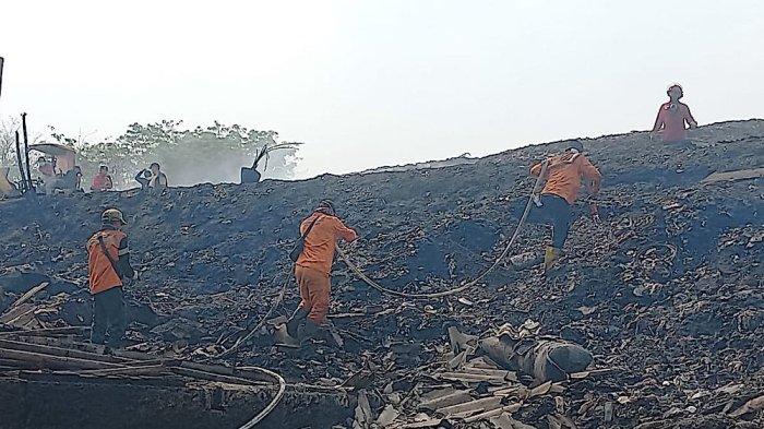 Api di TPA Rawa Kucing Belum Padam Pada Hari Keempat 10, 1 Hektar Ludes Terbakar - Wartakotalive.com