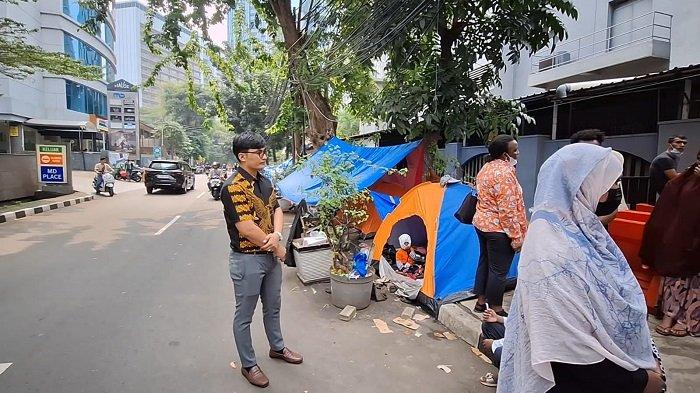 Setahun Nasibnya Tak Jelas, Pencari Suaka dari Afganistan Buka Tenda di ...