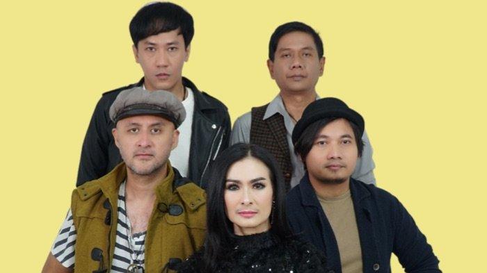 Tiket Band dan Iis Dahlia Nyanyikan 'Iistimewa', Dorong Batas Musikal ...