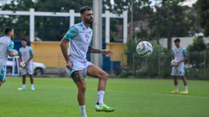 Baru Bermain 19 Menit, Tyronne Gustavo del Pino Tinggalkan Persib ...