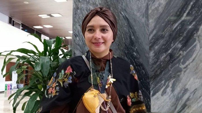 VIDEO Viona Rosalina Sudah Siapkan Baju Lebaran Kompak Bersama Keluarga ...
