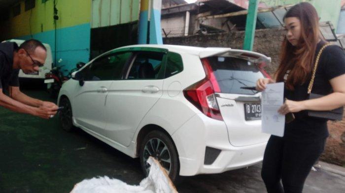 Jadi Korban Pencurian Pecah Kaca Mobil, Valerie Kehilangan Uang Dolar ...