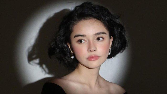 Abelina Dini Fitria Bagikan Tips Berbusana, Pilih Pakaian Satu Ukuran ...