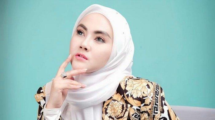 Ade Fitrie Kirana Anggap Social Distancing Lebih Tepat Ketimbang ...