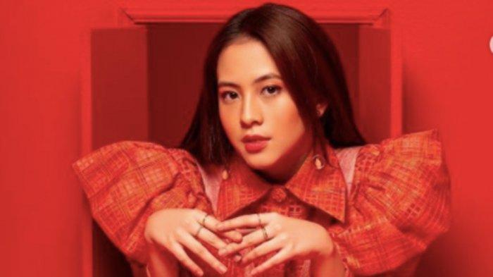 Pernah Dibully Gara-gara Digrepe, Adhisty Zara Merasa Tak Punya Privasi ...