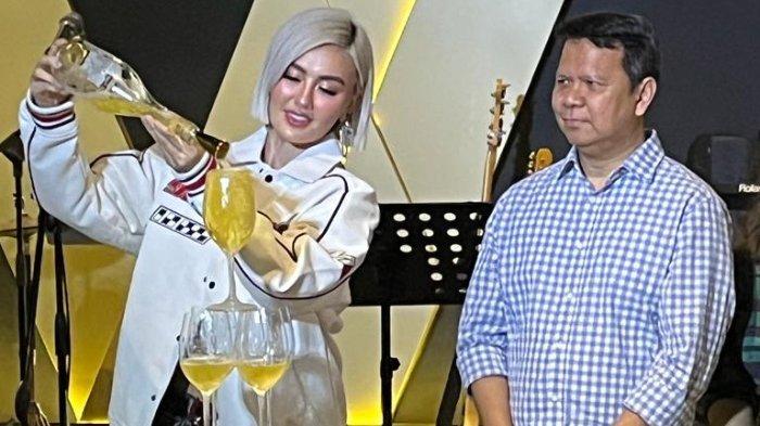 Agnez Mo Wujudkan Mimpi Bangun Restoran dan Kafe SENOVARTI, Hadirkan ...