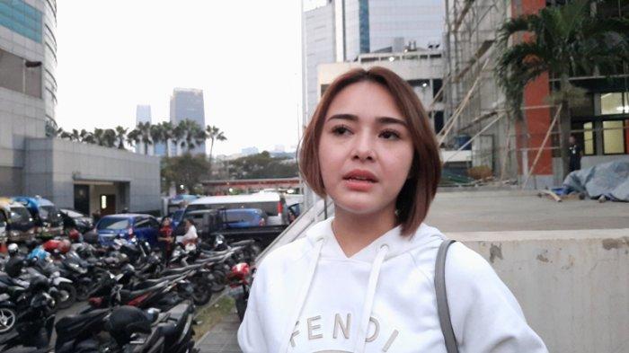 Amanda Manopo Jalani Tes Covid-19 Setelah Demam Tinggi hingga Tangan ...