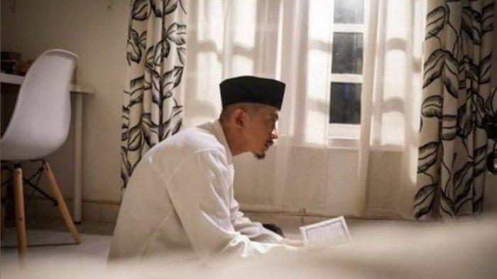 Aming Ubah Penampilan Menjadi Lebih Agamis, Tumbuhkan Kumis, Jenggot ...