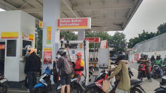 Dampak Dioplos Pertalite, Boikot Pertamax Terjadi, Pengendara Antre di ...